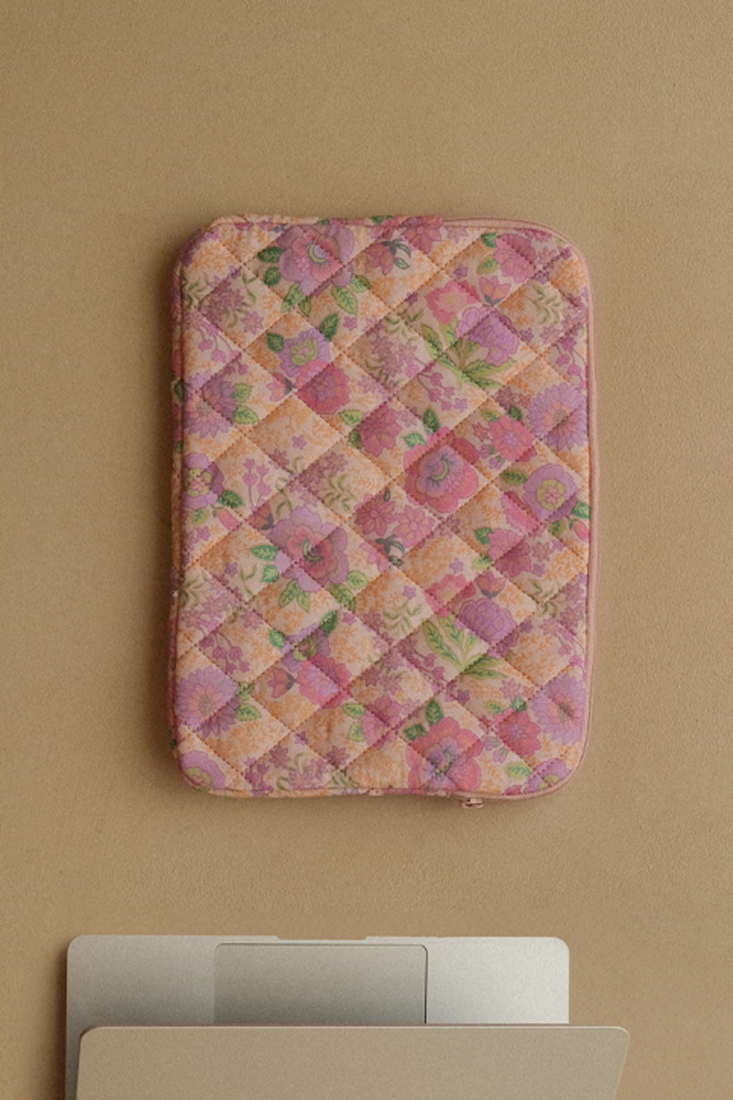Quilted Small Laptop Bag – SPELL